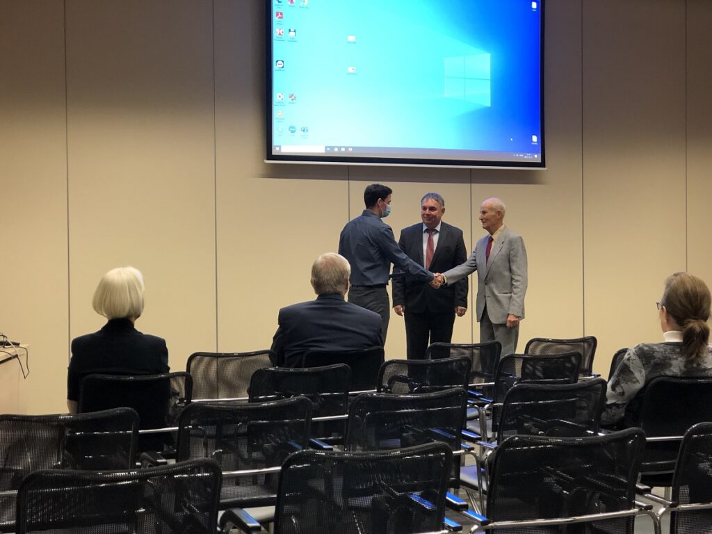 Átadták a Schay- és Friedrich-díjakat – Enzimológiai Intézet